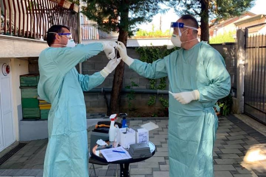Testohen gratë dhe fëmijët në strehimoren e Gjakovës, rezultojnë negativë Testohen gratë dhe fëmijët në strehimoren e Gjakovës, rezultojnë negativë